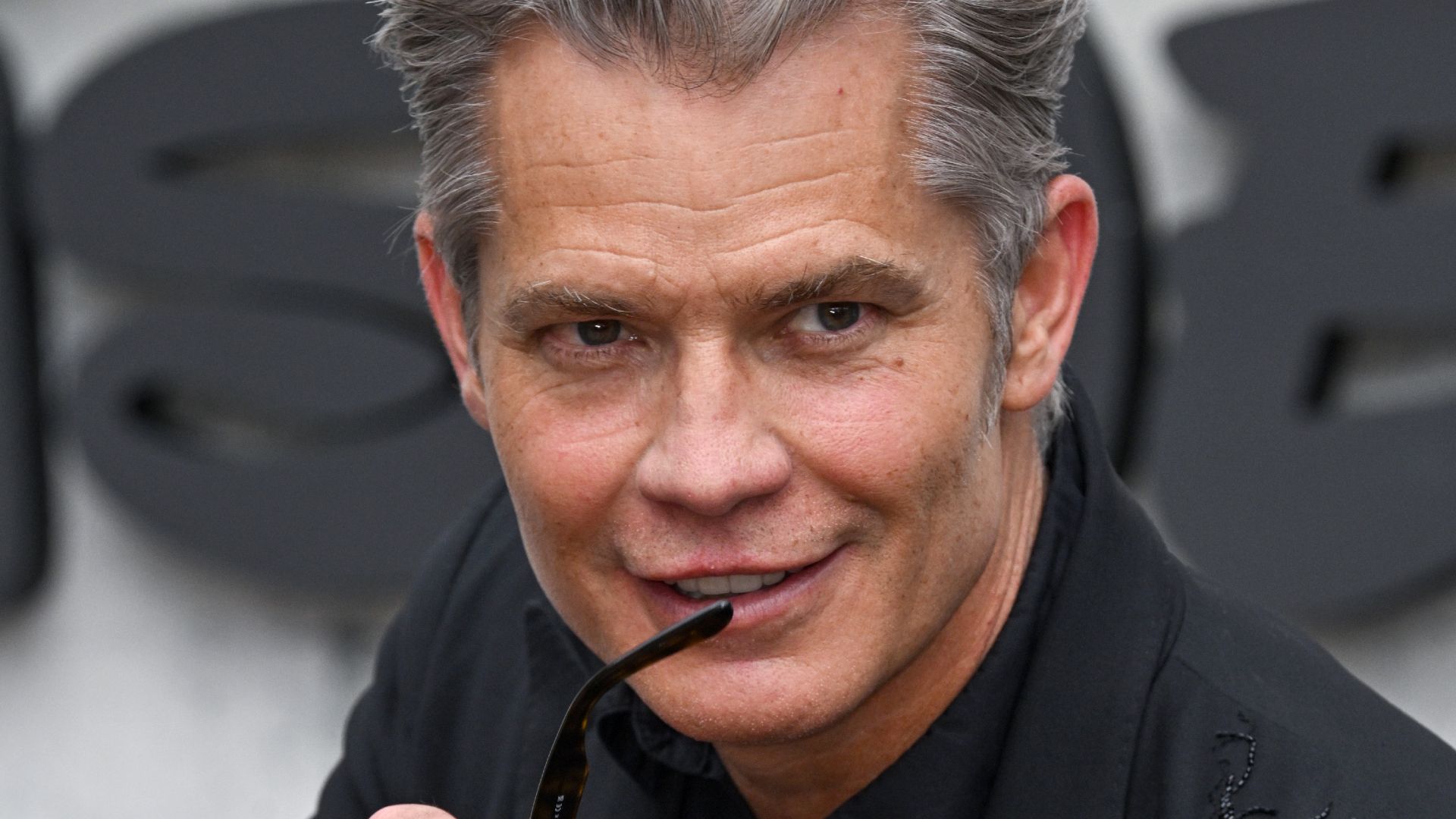 Timothy Olyphant’s new 10-part Netflix series is now an American ...