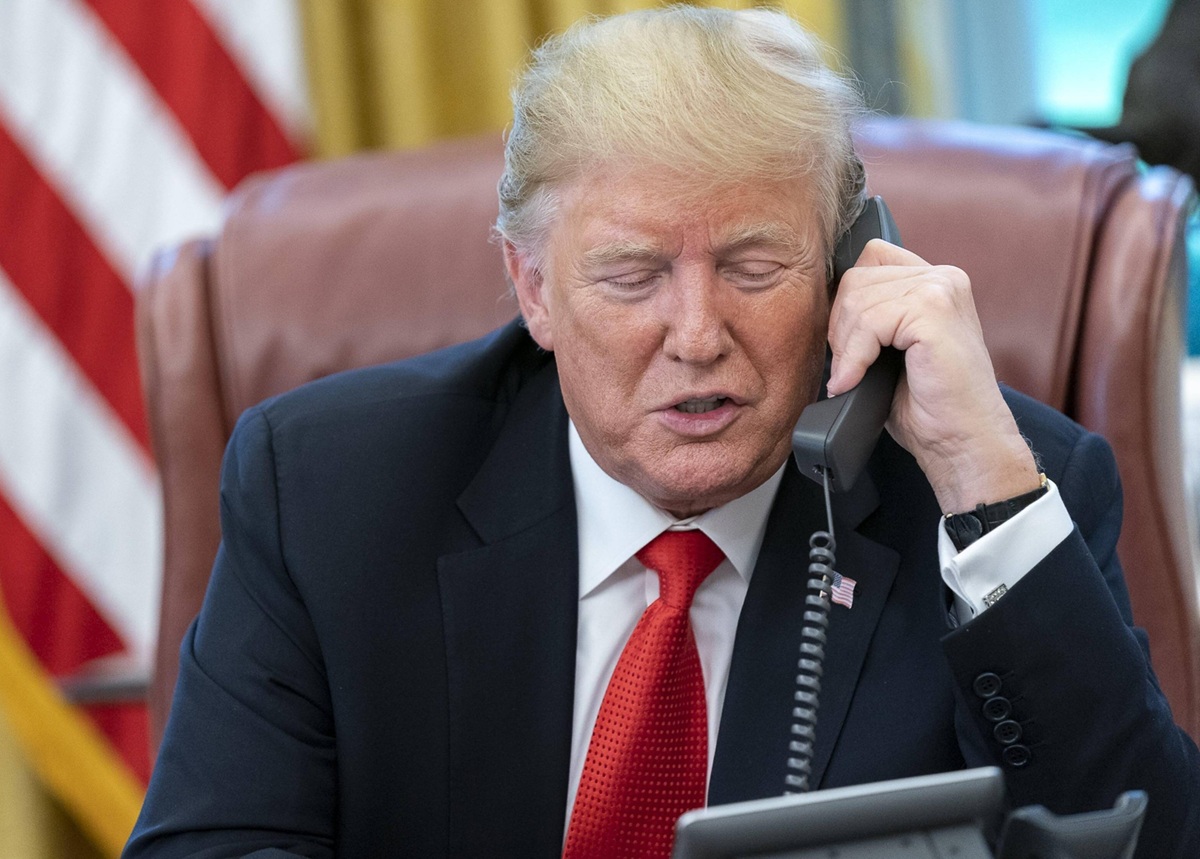 Donald Trump zeigt sein Smartphone: Und blamiert sich vor der ganzen Welt