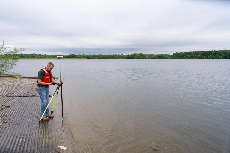 Amid LEAP water outcry, Indy turns to scientists for Eagle Creek survey
