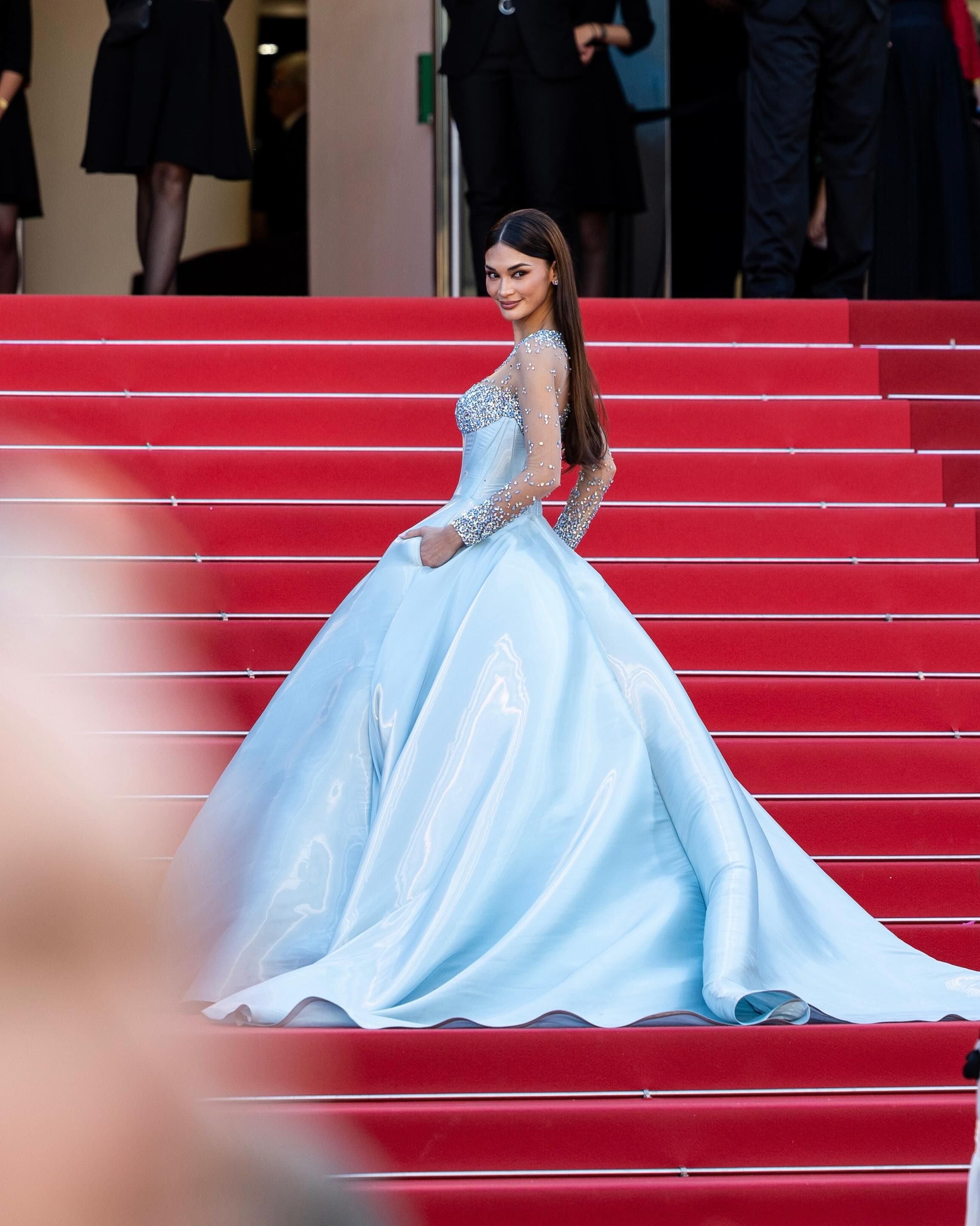 Pia Wurtzbach returns to Cannes red carpet in dress inspired by 'Moulin ...