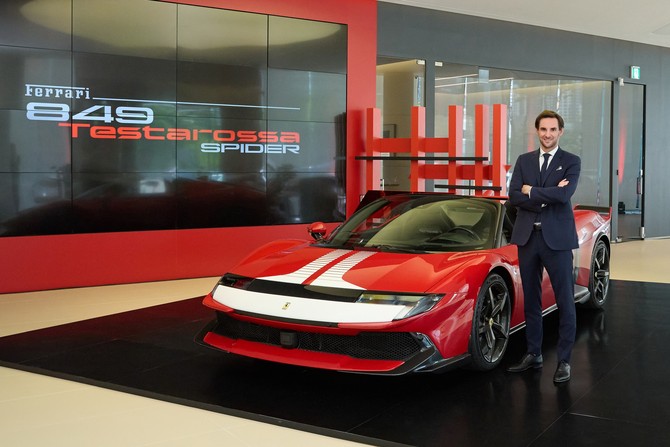 1,050 HP, 830 HP twin-turbo V8, 3 electric motors, 915 pounds of ...