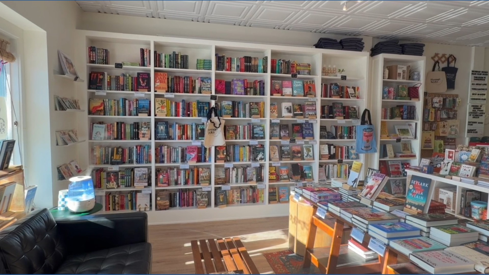 Diving into a good book | FOX61 Student News