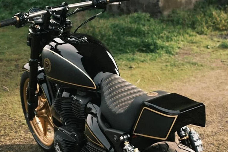 Royal Enfield Shotgun 650 modified in neo-retro style has Bullet 650 vibes