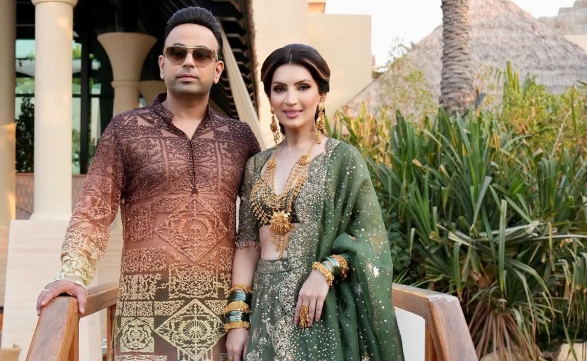 Desi Bling's Tabinda Sanpal says husband Satish gifts her 3 kg gold ...