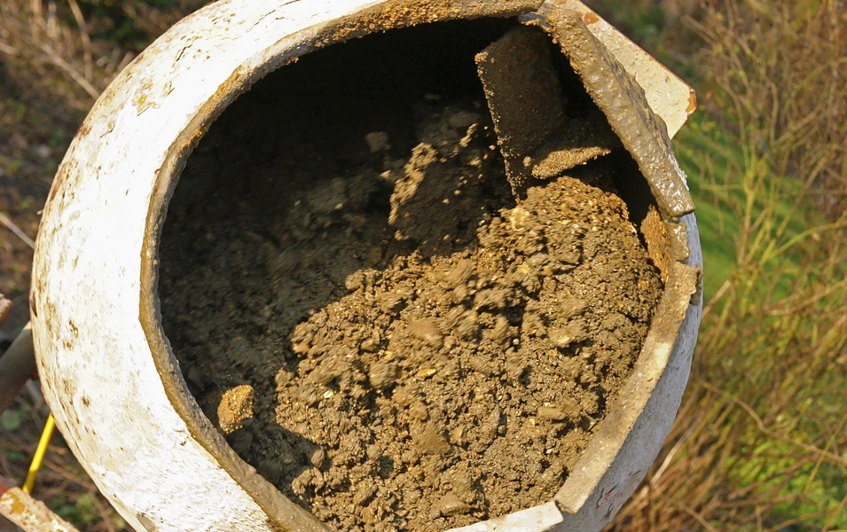 Master the art of mixing concrete at home