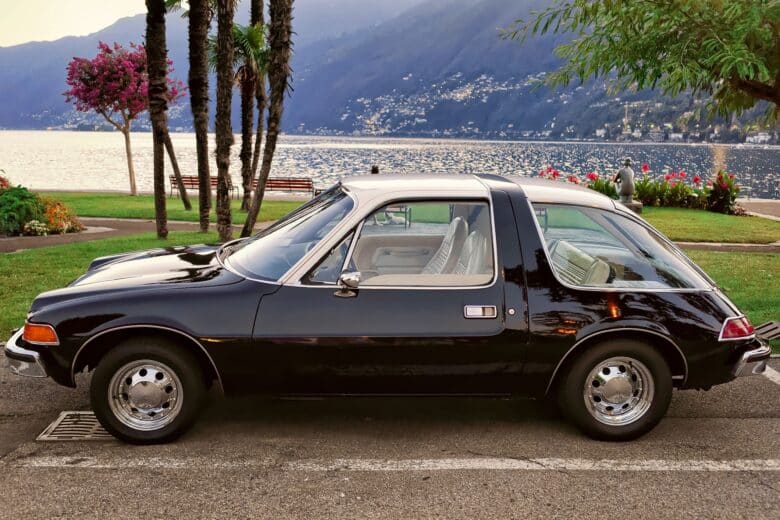 15 nostalgic (& ugly) ’70s cars