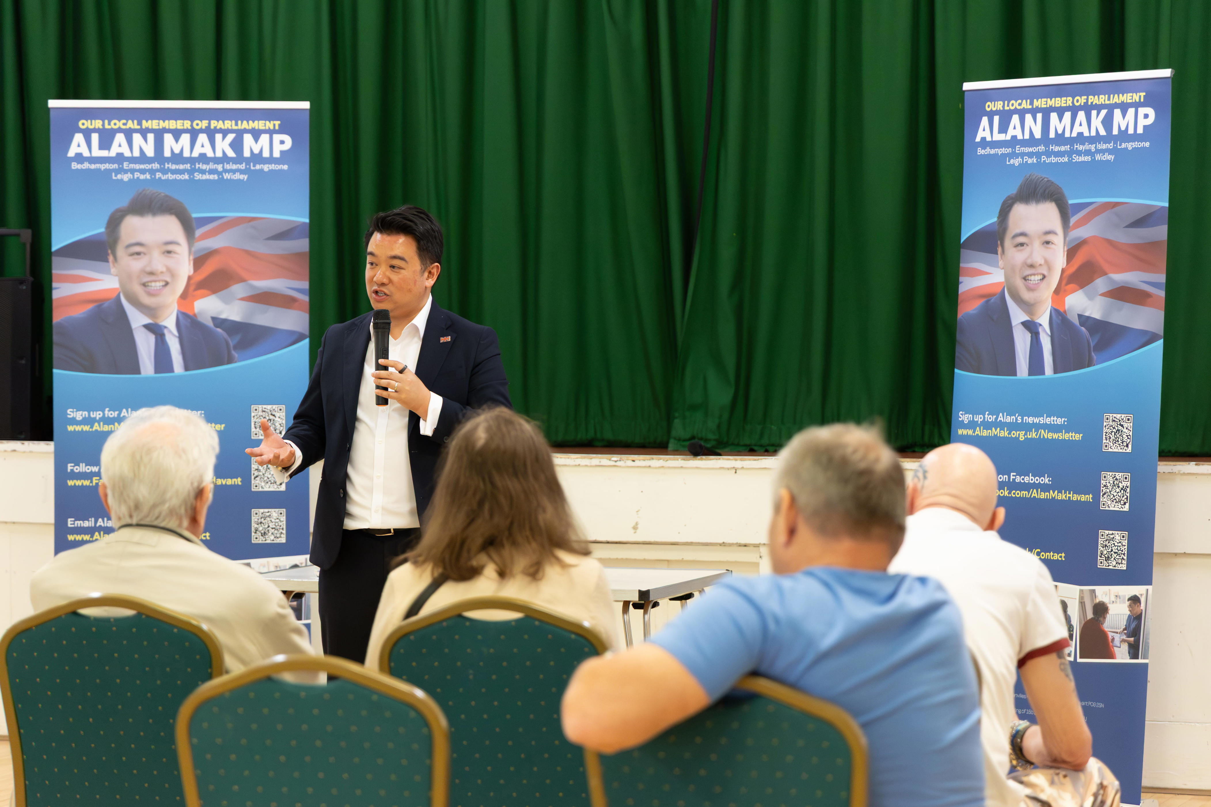 Havant MP Alan Mak holds his latest Q&A public meeting in Leigh Park