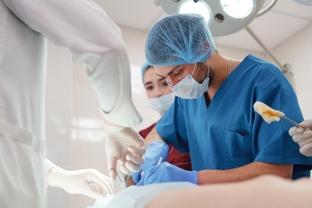 1 in 10 US surgeons quit practice, study warns of shortage