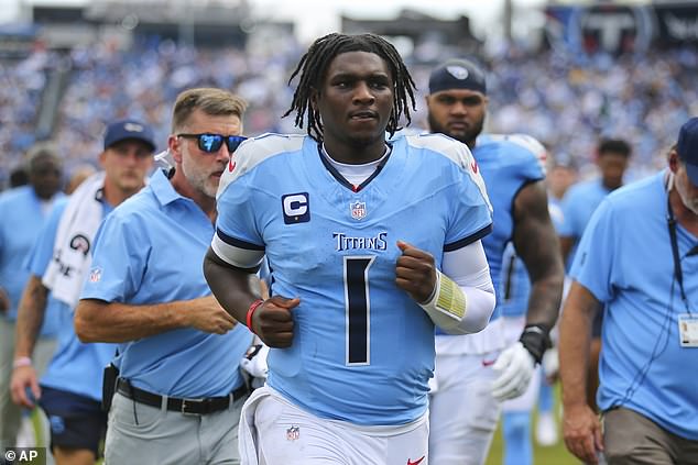 Starting NFL quarterback reveals dramatic weight loss as team bans seed ...