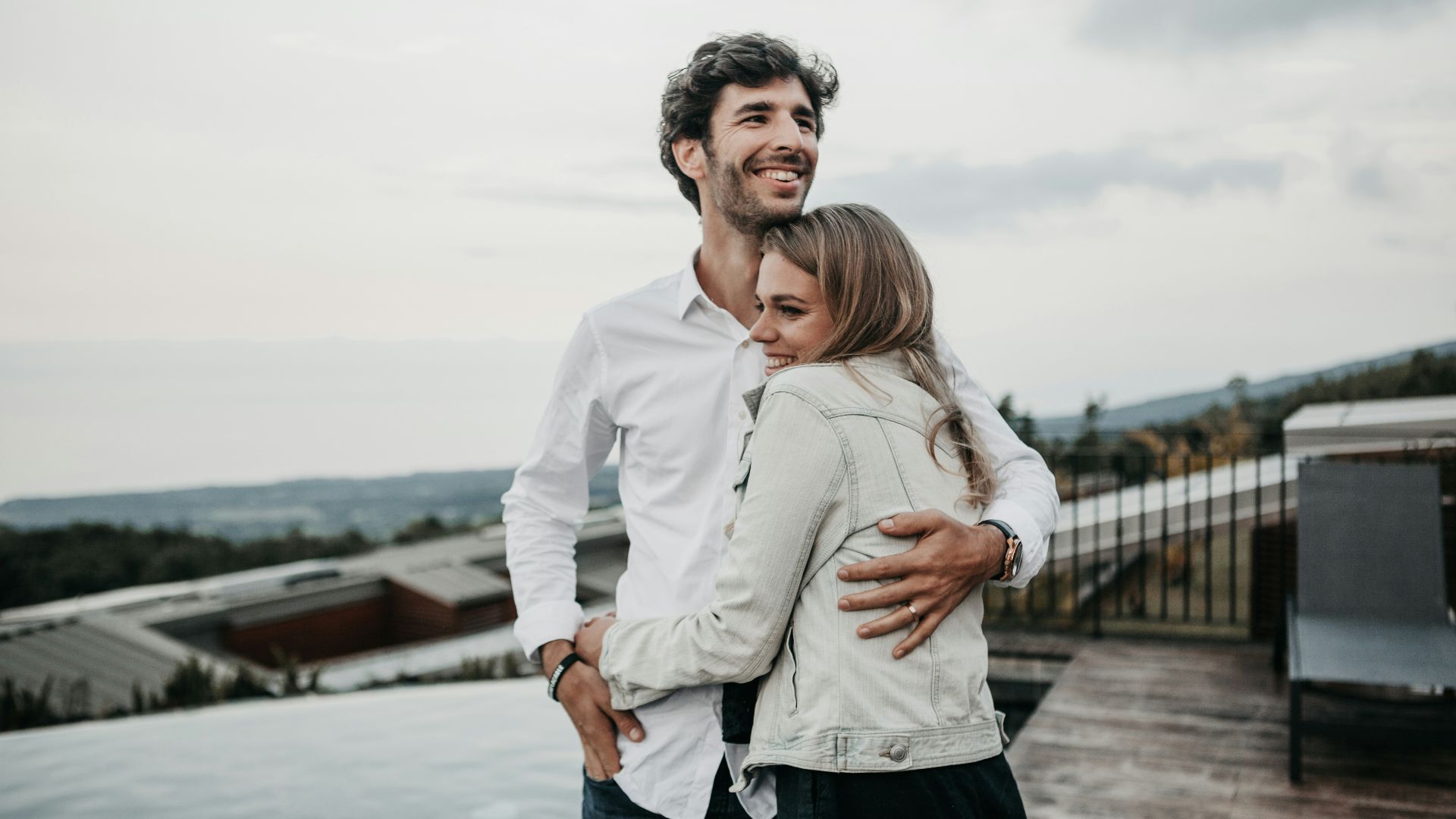 10 compliments men rarely forget & 10 women rarely hear enough