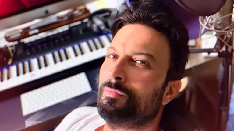 Tarkan'dan Emre Kaya'nın "Tarkan besteci değil" sözlerine 'palyaço'lu ...