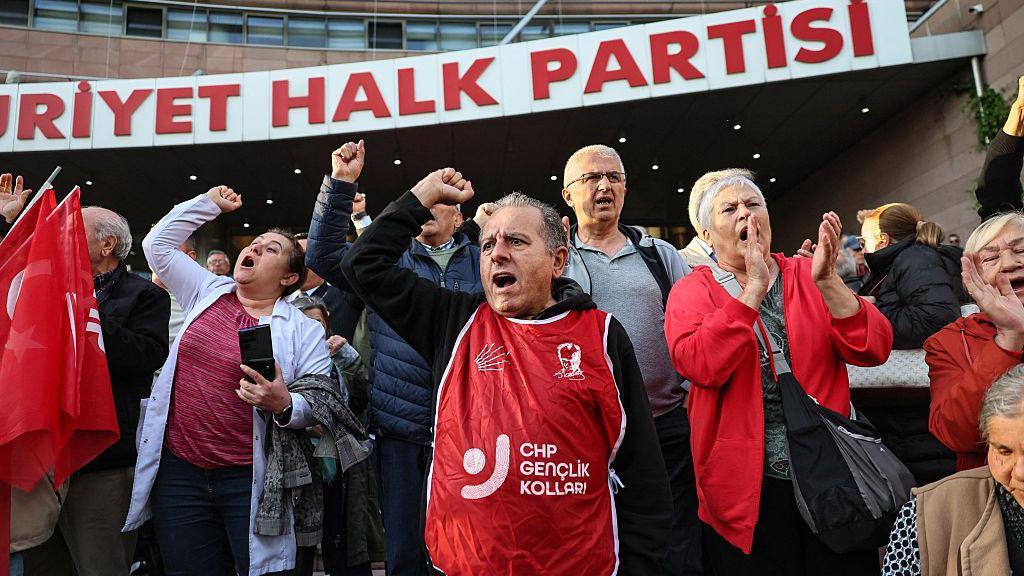 Turkish opposition fights court ousting of leaders in ruling boosting ...