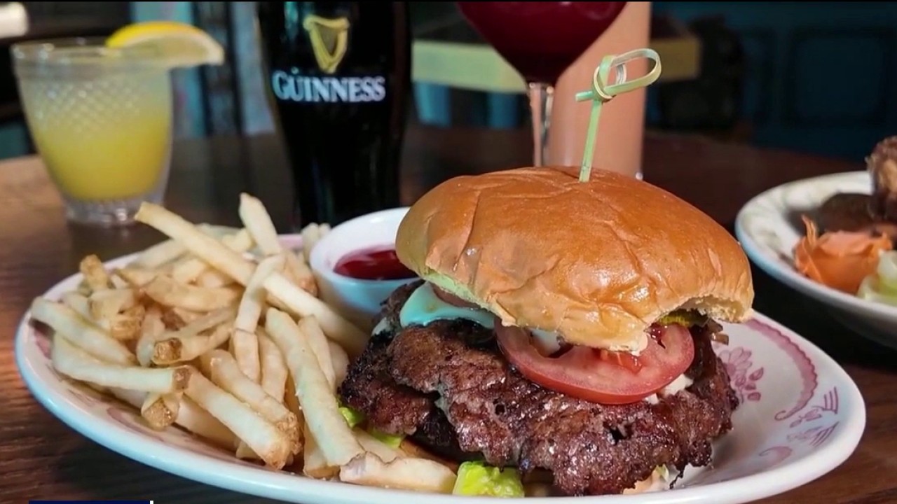 Burgers with Buck visits Flight Club