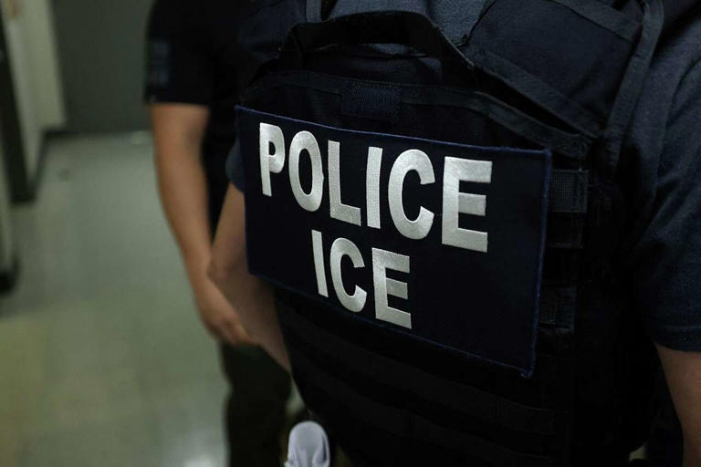 ICE arrest of Bridgeport dad at school bus stop draws outrage from ...