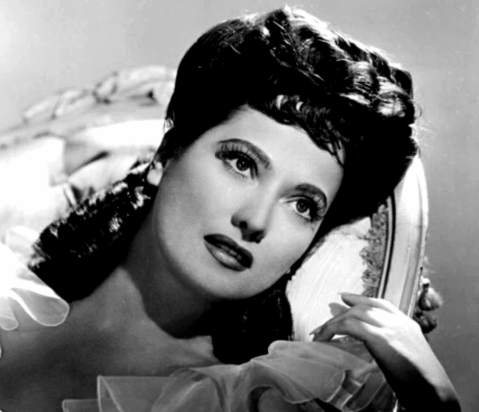 As one of classic cinema’s great beauties, Merle Oberon built her ...