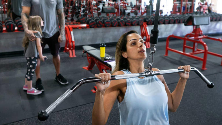 21 best pick up lines to try on your gym crush