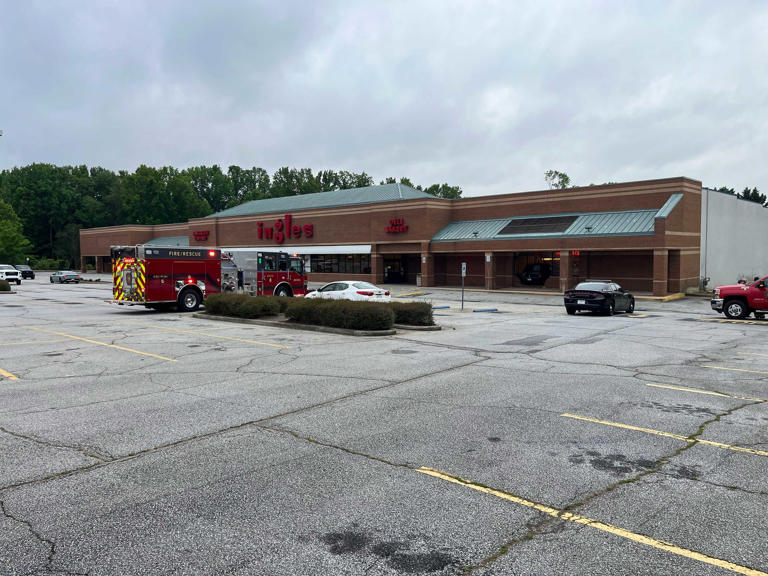Video shows scene after driver crashes into South Carolina grocery store