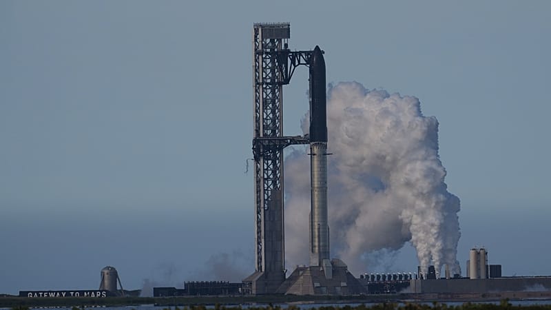 SpaceX delays rocket launch amid €1.51tn IPO plans