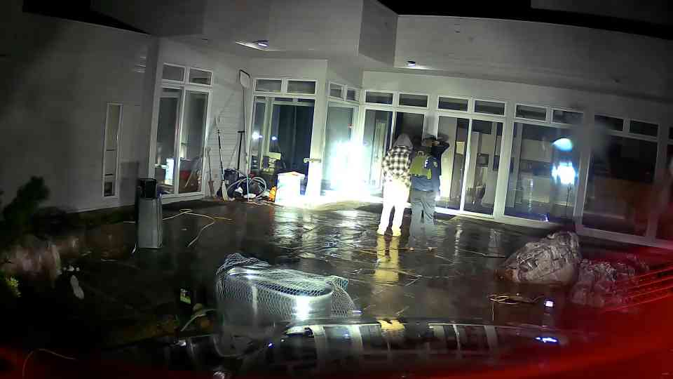 They thought the house was empty, but the police trap was already there