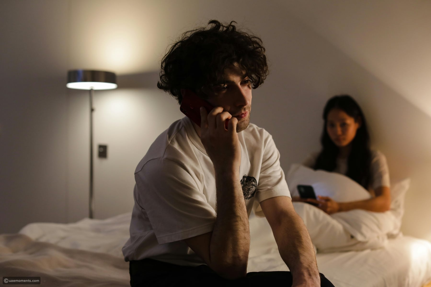 Clear signs a woman is not interested in you