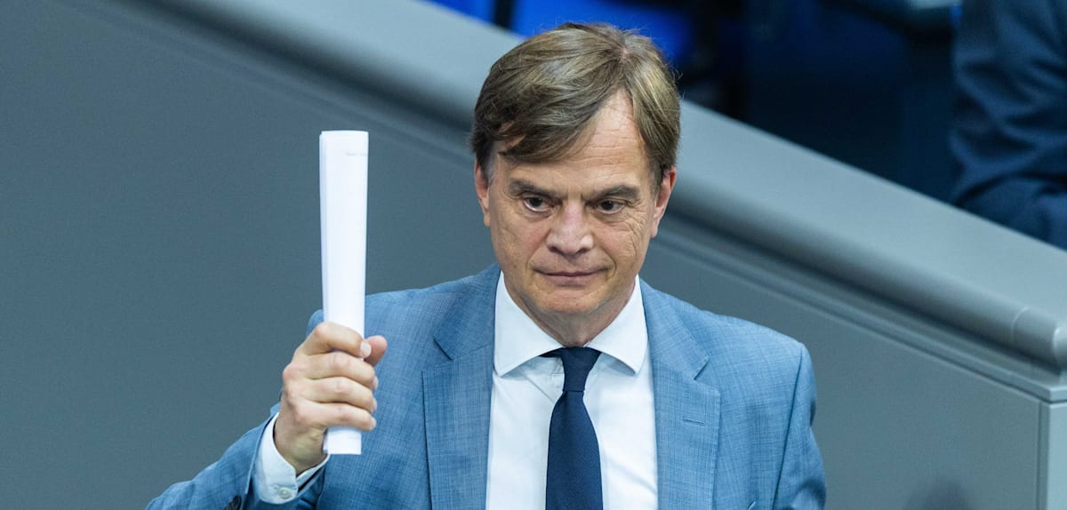 „Pamphlet ist voll von Lüge“ – AfD-Politiker geht in CDU-Zentrale und ...