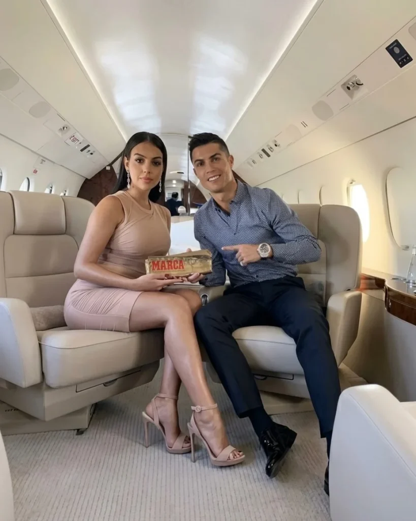Inside Cristiano Ronaldo's $81M private jet is even more luxurious than ...