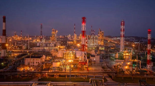 Zelenskyy confirms drone strikes on Russian oil refinery 700 km from ...
