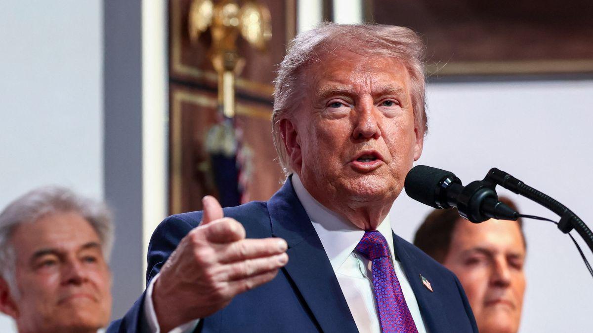 Donald Trump storms back to X to torch GOP rival after ditching Elon ...