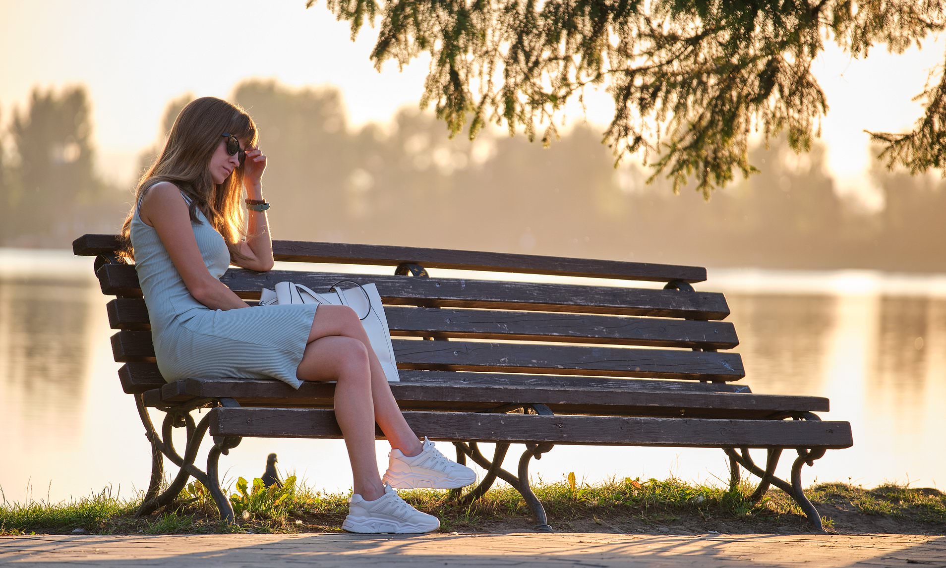 Psychotherapist reveals why warm sunny weather could make you even ...