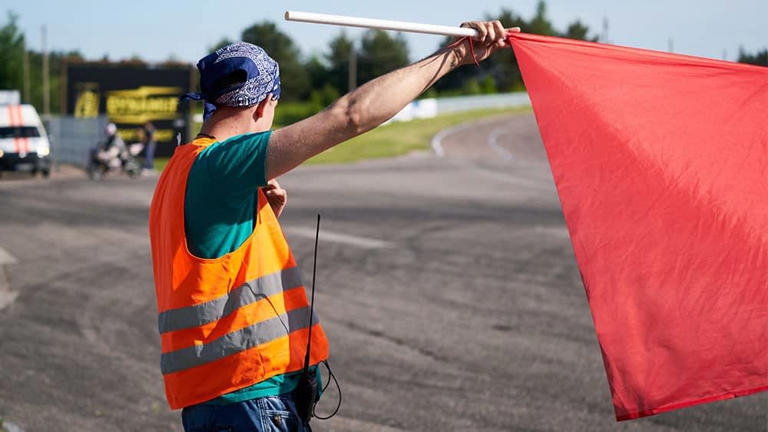 This huge red flag waves a warning over SpaceX IPO
