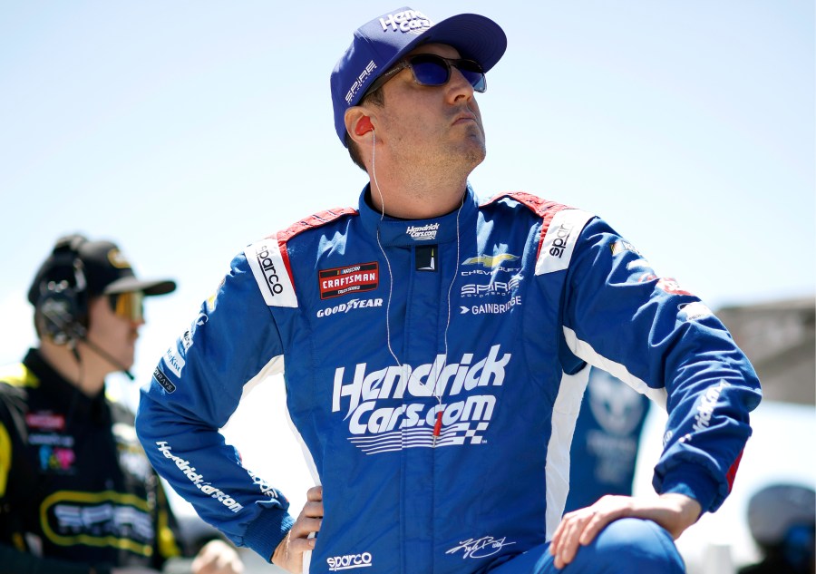 ‘It’s really heartbreaking’: NASCAR fans mourn loss of racing legend ...