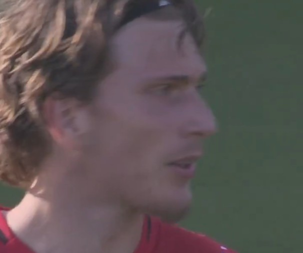 Heerlijke beelden: Godts zingt tijdens Ajax-FC Groningen klassiek Ajax ...