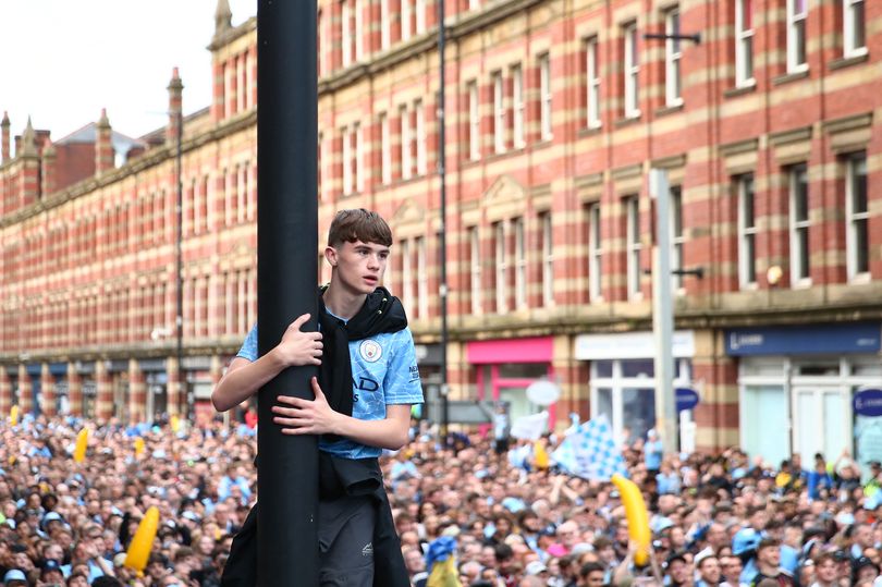 Manchester City fans told to plan ahead for parade amid major travel ...