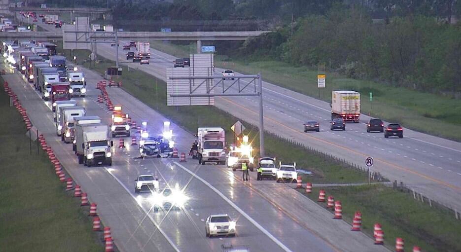 One woman dead in I-75 crash, northbound lanes continue to be delayed