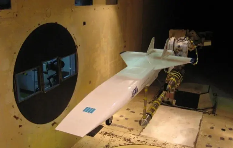 Japan is quietly building a hypersonic aircraft so fast it'd fly ...