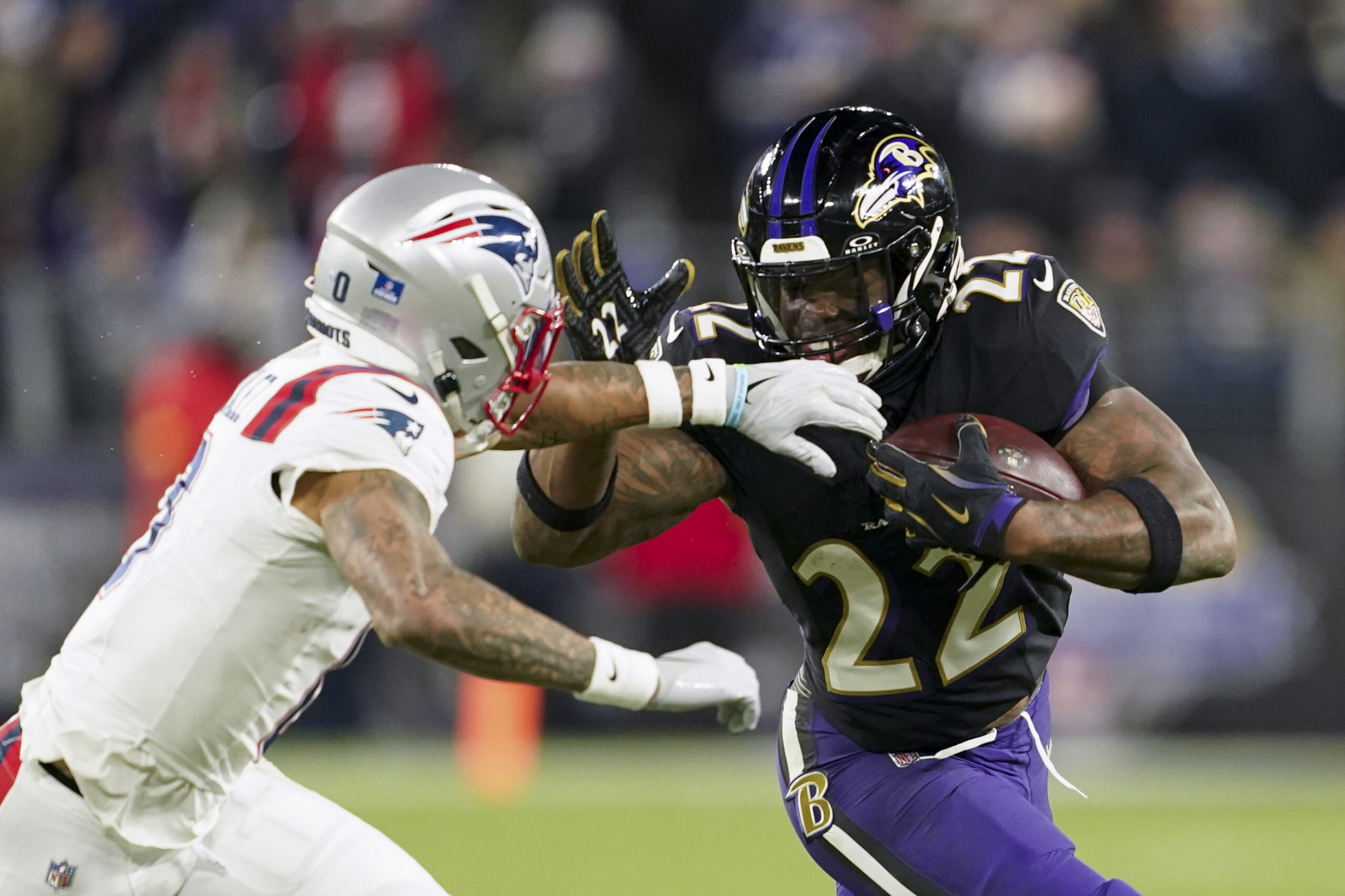 Ravens’ $25M star Derrick Henry fakes injury at OTA