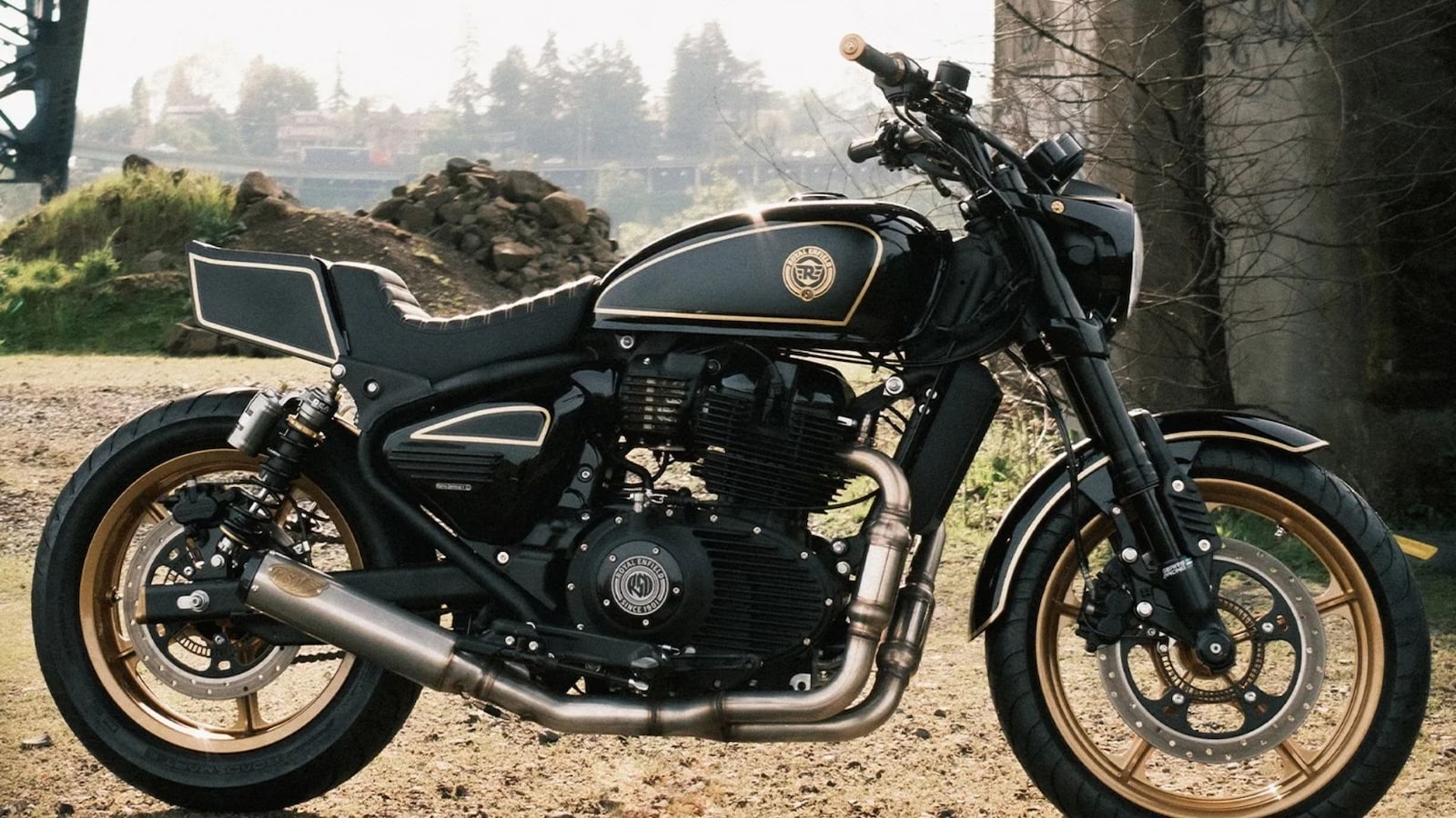 Royal Enfield Shotgun 650 modified in neo-retro style has Bullet 650 vibes