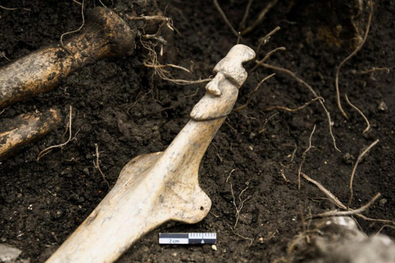 Graf van 600 jaar oud ontdekt op site die dateert van pre-Incatijdperk