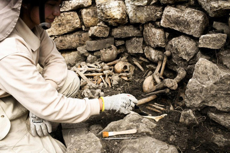 Graf van 600 jaar oud ontdekt op site die dateert van pre-Incatijdperk