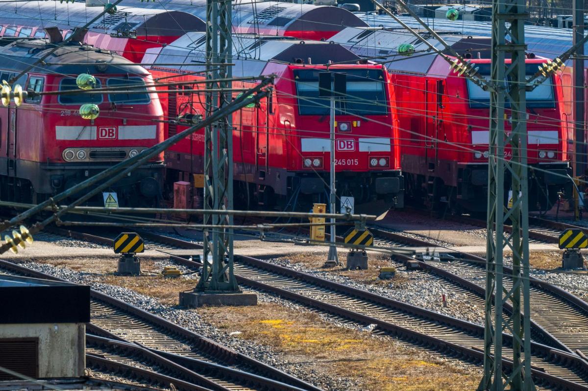 Obacht beim Pfingstausflug: Bauarbeiten schränken Bahnverkehr auf ...