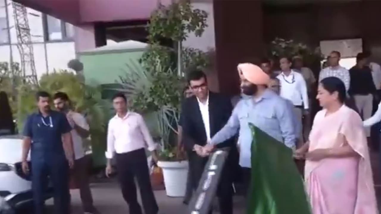 Delhi CM Rekha Gupta flags off Uber ride-sharing to curb pollution