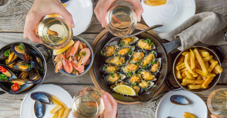 The most popular seafood restaurant in every state (#11 has the best ...