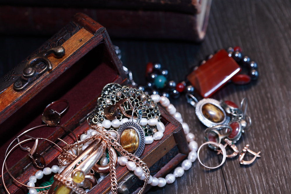 Thrift store jewelry finds that turned out to be the real thing
