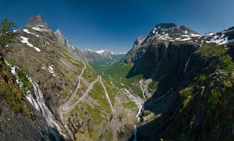 The Norwegian mountain road with 11 hairpin turns and a 9% gradient ...