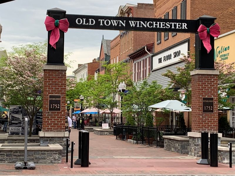 10 most beautiful walkable towns in Virginia you must explore this spring
