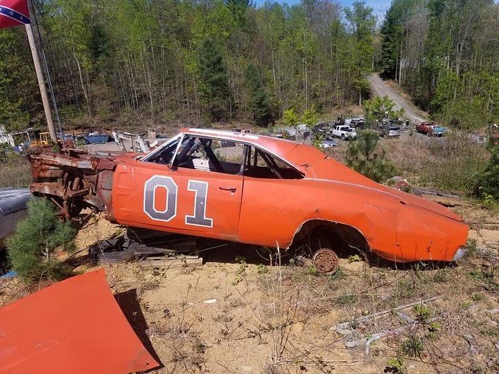 'General Lee' Chargers discovered in a Georgia junkyard