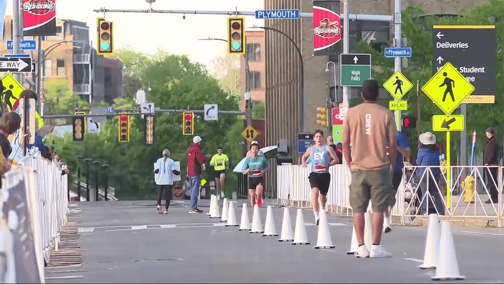 34th JP Morgan Corporate Challenge draws thousands downtown