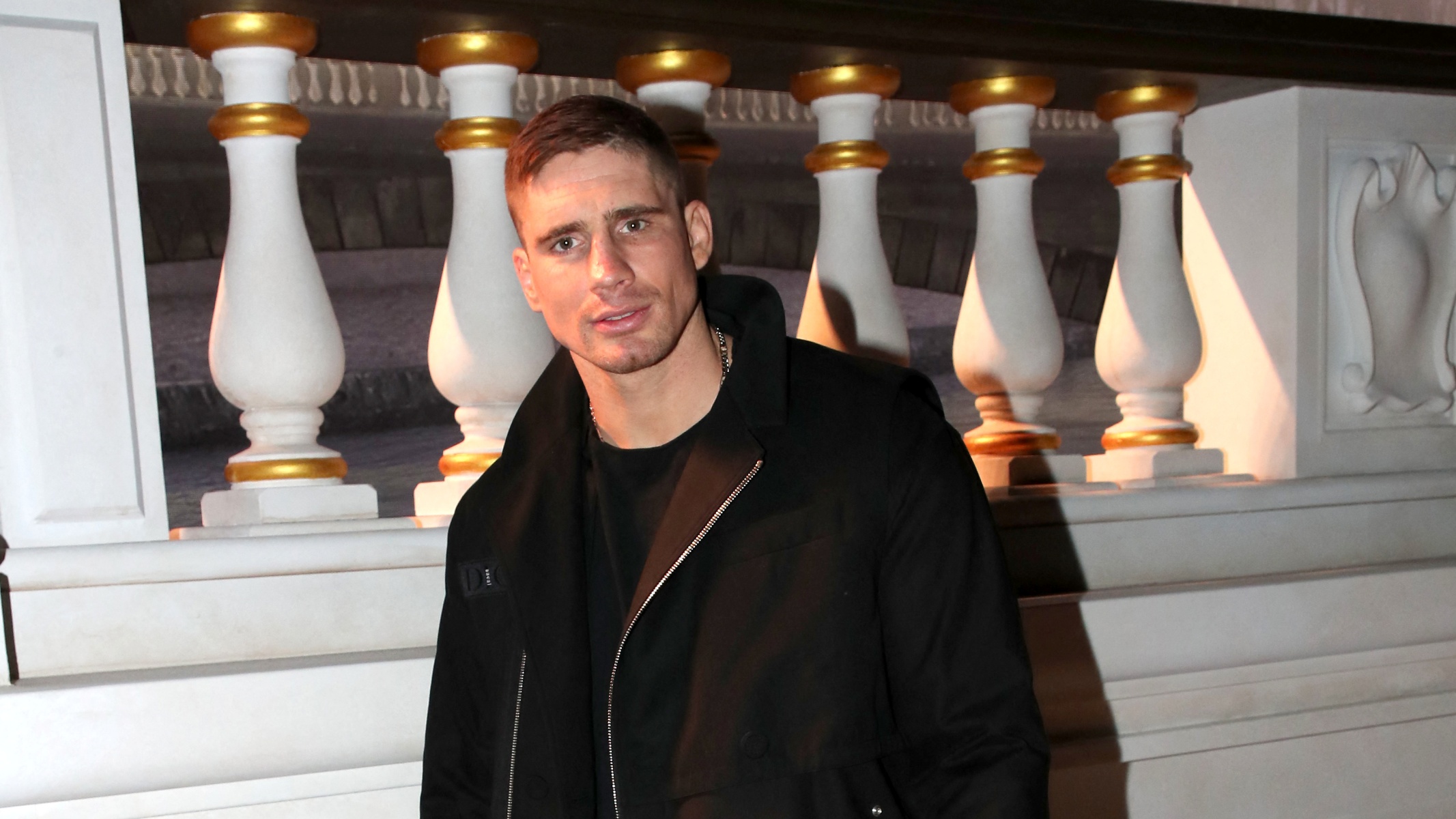 Dit is de knappe verloofde van Rico Verhoeven die hem steunt tijdens ...