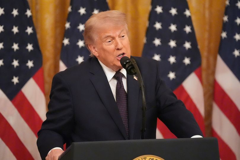 Trump tells justices Thomas and Kavanaugh their Supreme Court jobs are ...