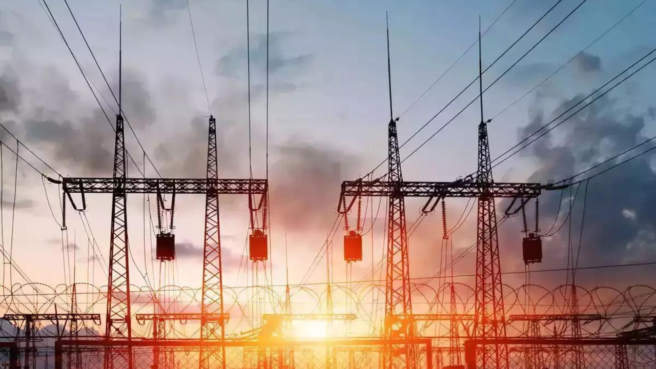 Gurugram hit by major power outage after transformer blaze disrupts supply